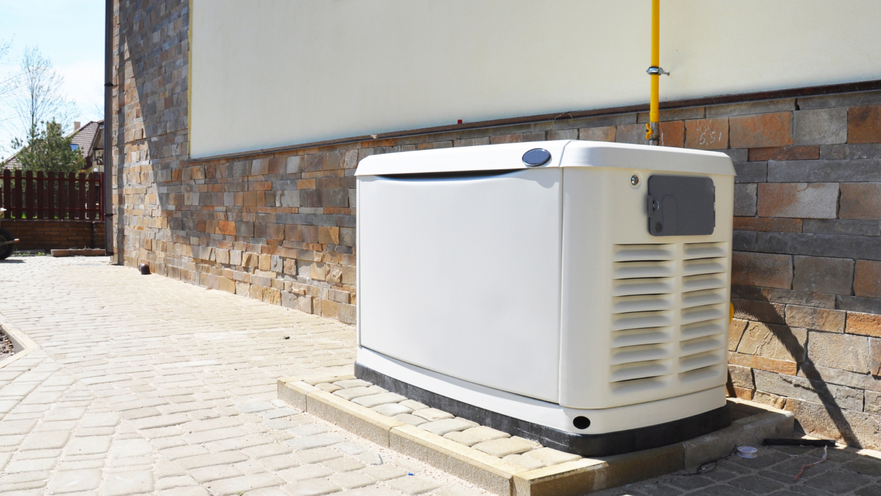 Does a Standby Generator Charge Itself? | RP Gas Blog